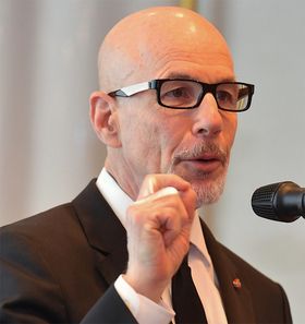 Dr. Stephen Klasko thinks digital health key to erasing disparities | Modern Healthcare